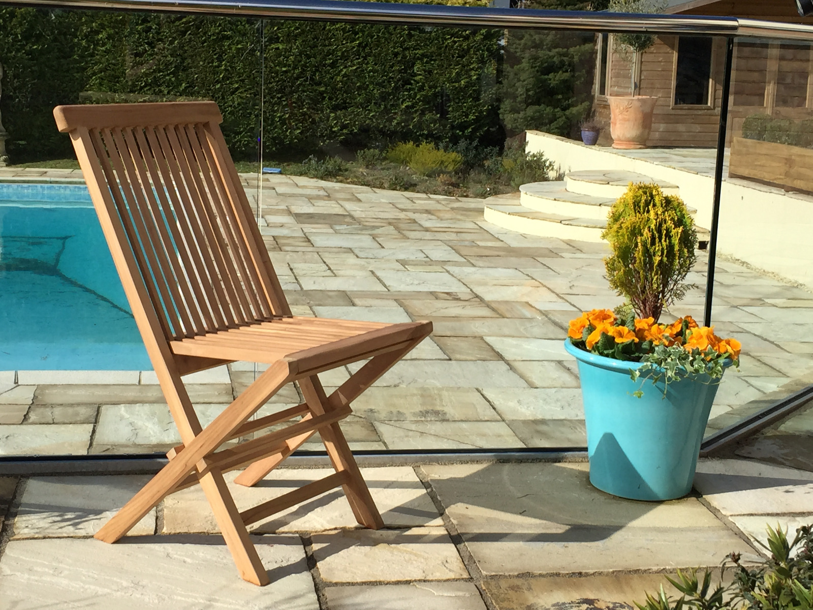 1m Teak Circular Folding Table with 4 Classic Folding Chairs ...